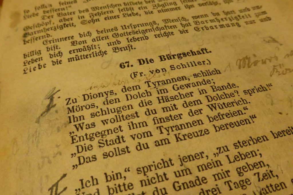 Texto lírico: definición, características, partes y ejemplos